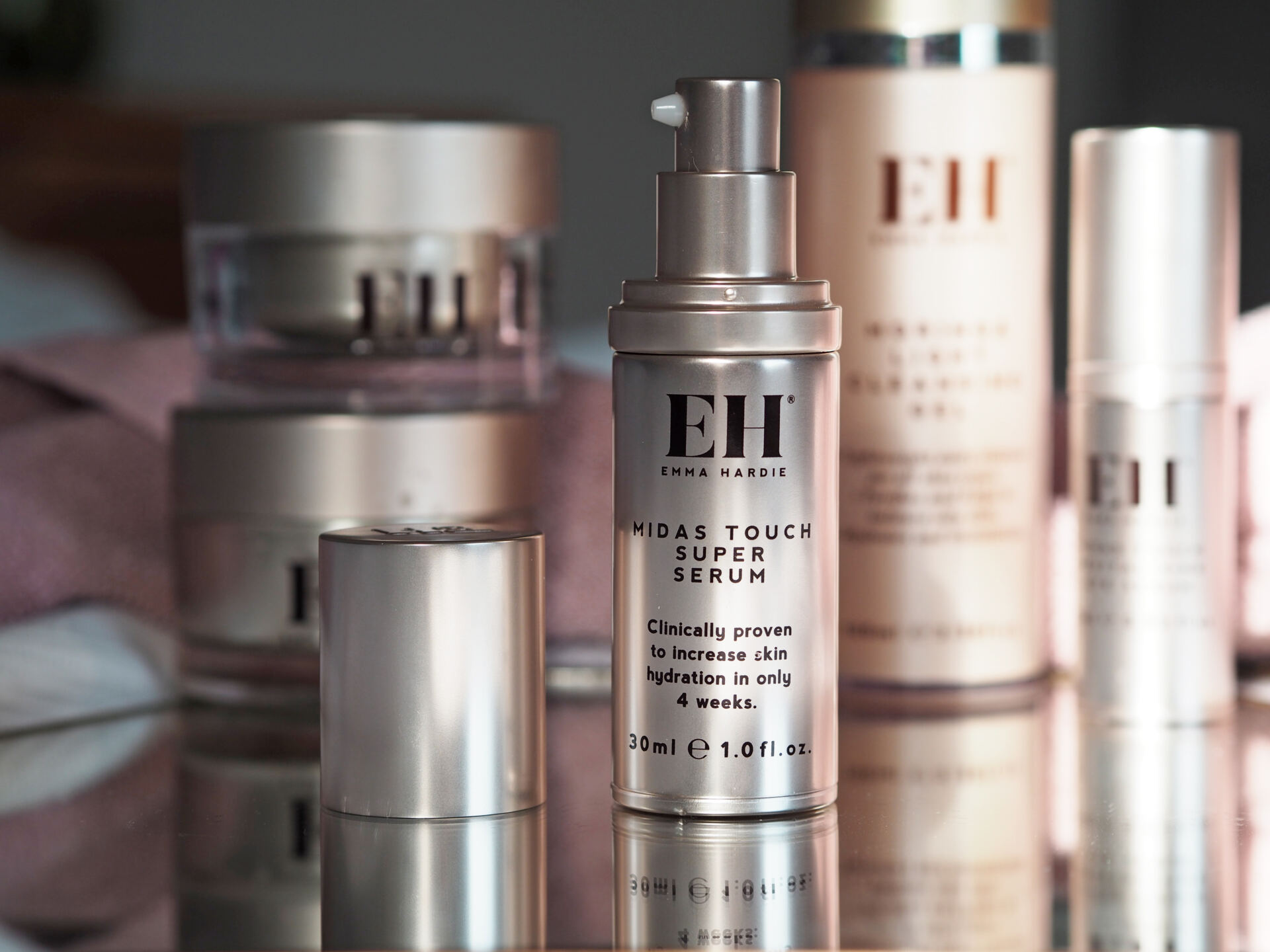 AD The NEW Emma Hardie Midas Touch Super Serum - Laura Louise Makeup ...